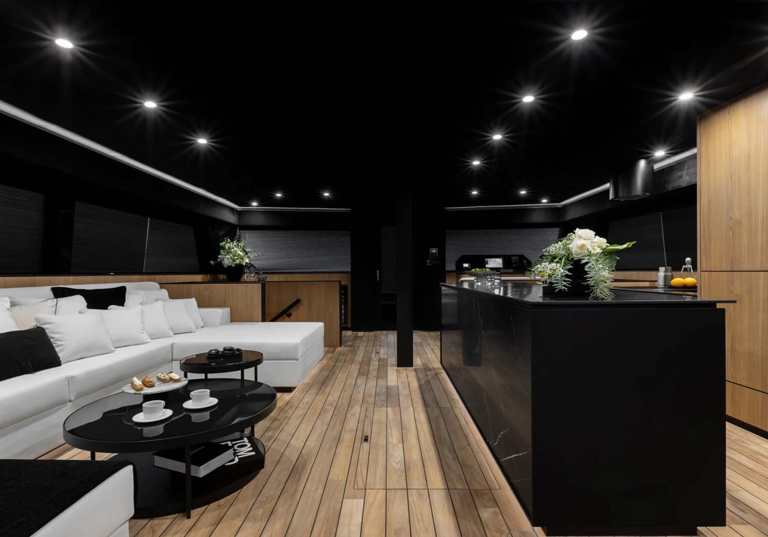 MOON 60 - Luxury Catamaran | Moonyacht